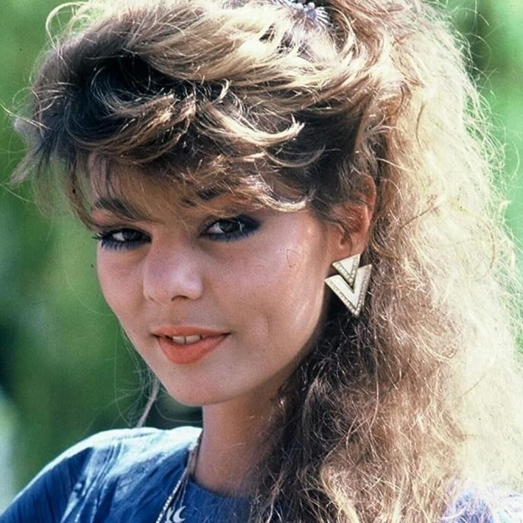 Toto Je Tá Hviezda A Idol 80 Rokov Sandra Dnes Má 61 A Je Mamou Dvojčiat