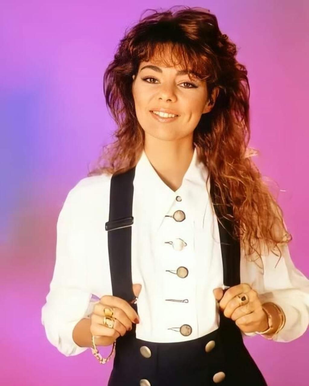 Toto Je Tá Hviezda A Idol 80 Rokov Sandra Dnes Má 61 A Je Mamou Dvojčiat